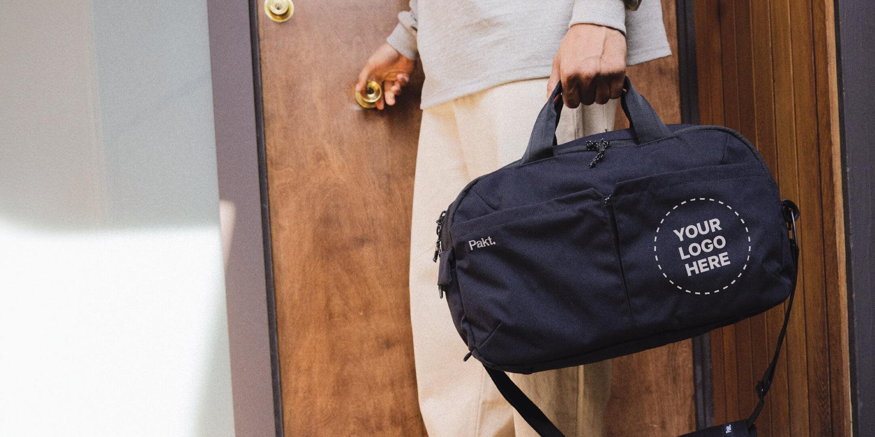 Custom Branded Travel Bags & Corporate Gifting | Pakt